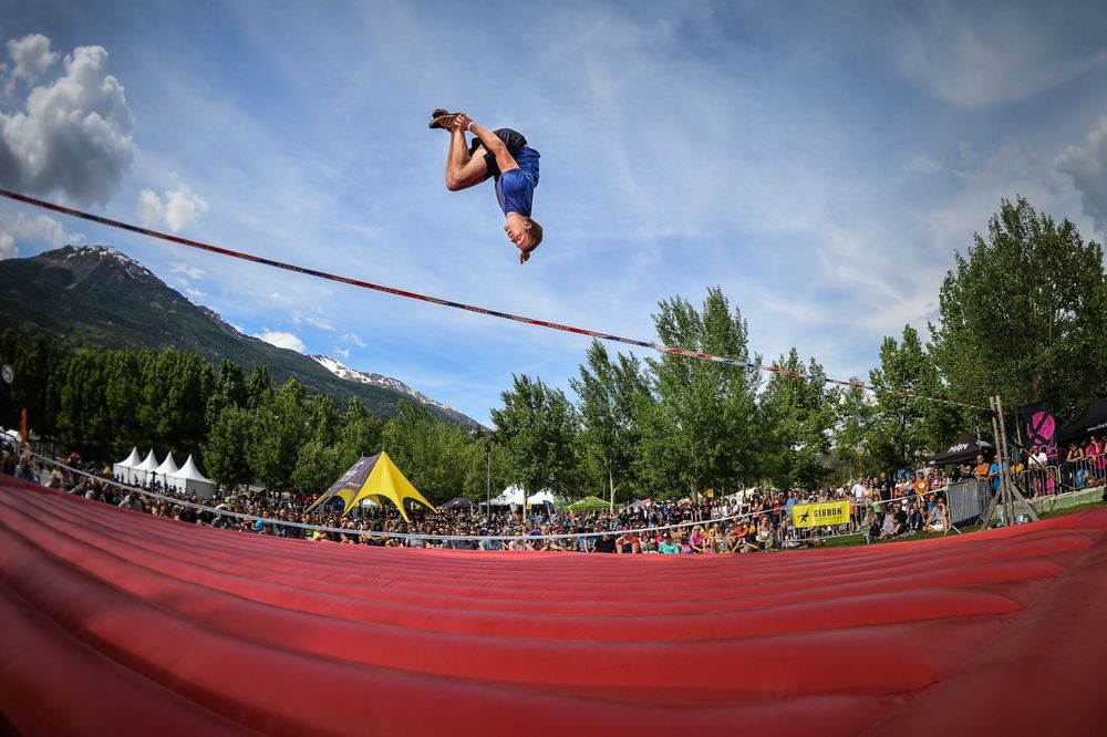 Marius Kitowski - Outdoormix Festival | @outdoormixfest/fronted-vuejs
